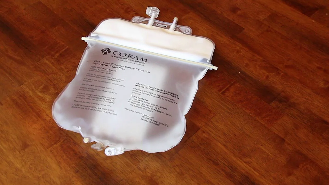 Coram TPN Patient Education: Preparing Your Dual Chamber Bag on Vimeo