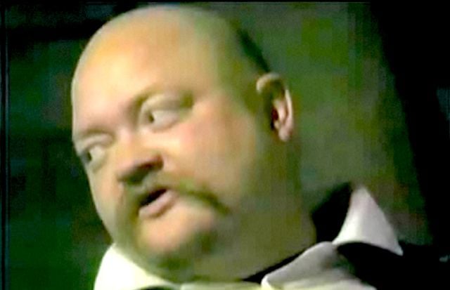 EL DUCE (Eldon Hoke) and the MENTORS Punk Channel filmed by Video Louis ...