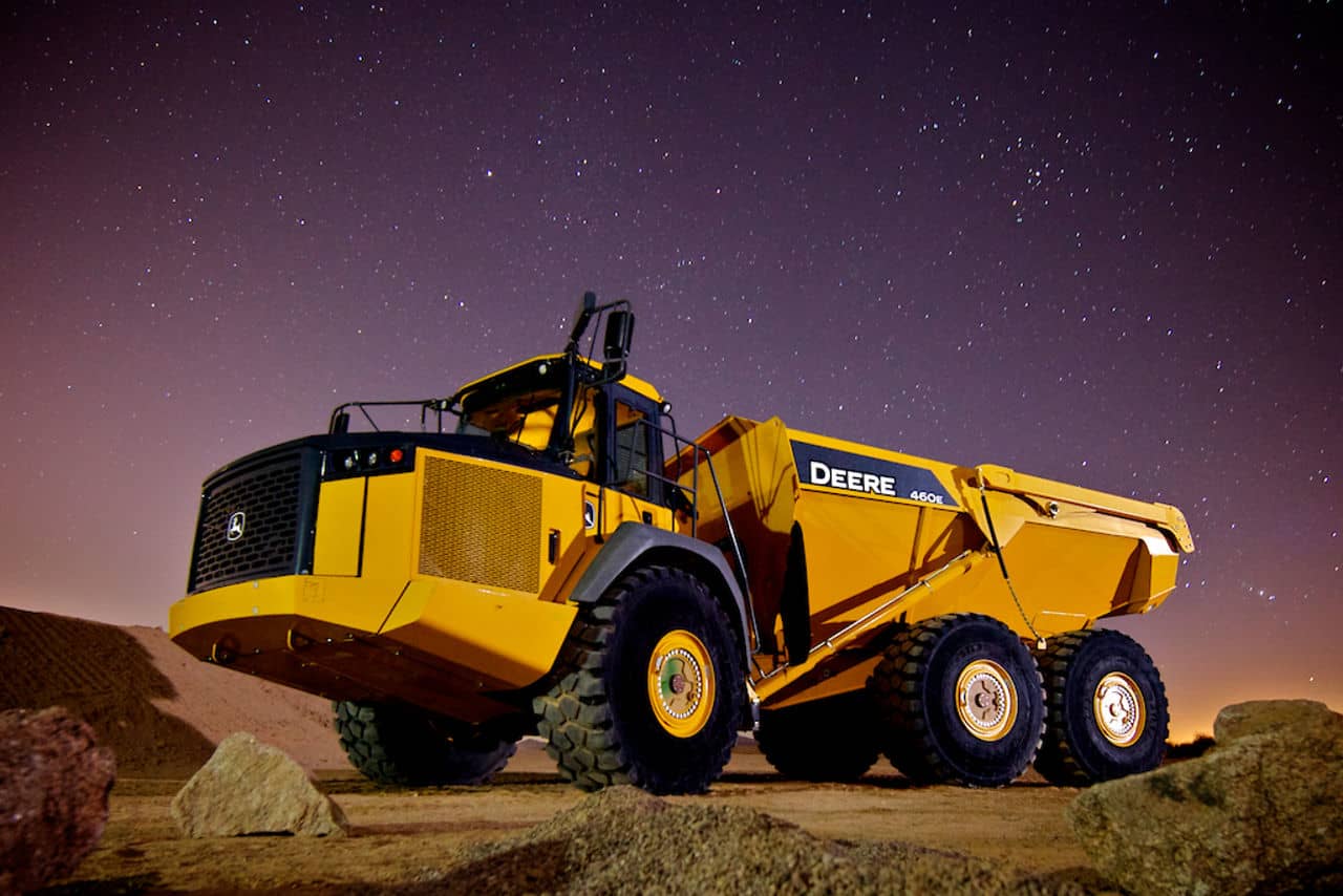 Introducing John Deere's 460E ADT on Vimeo