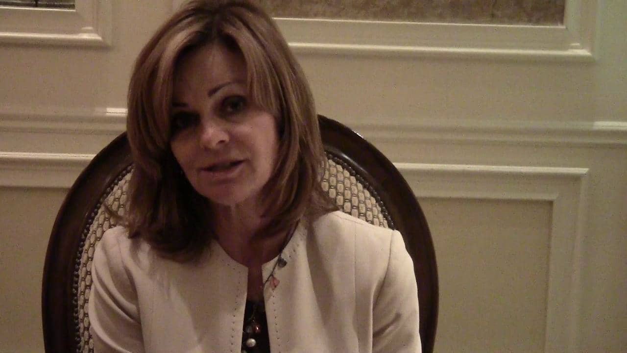 Debra Nutton: How do you inspire your staff? on Vimeo