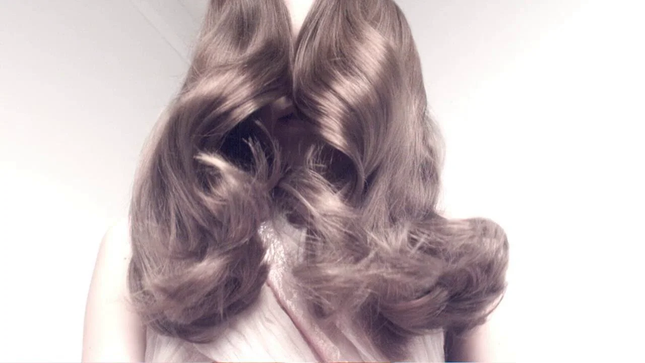 High Speed Slow Motion Hair on Vimeo