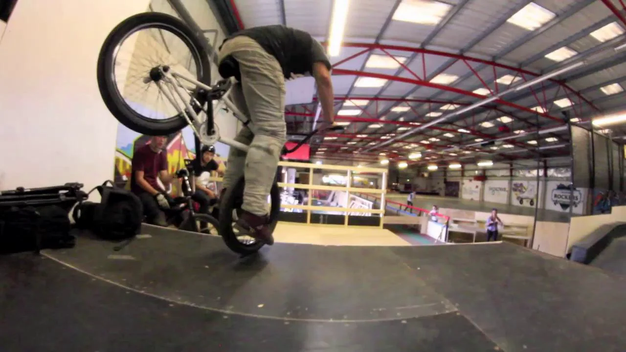 Fearless Ramps Indoor Skatepark, Shoreham, Brighton on Vimeo