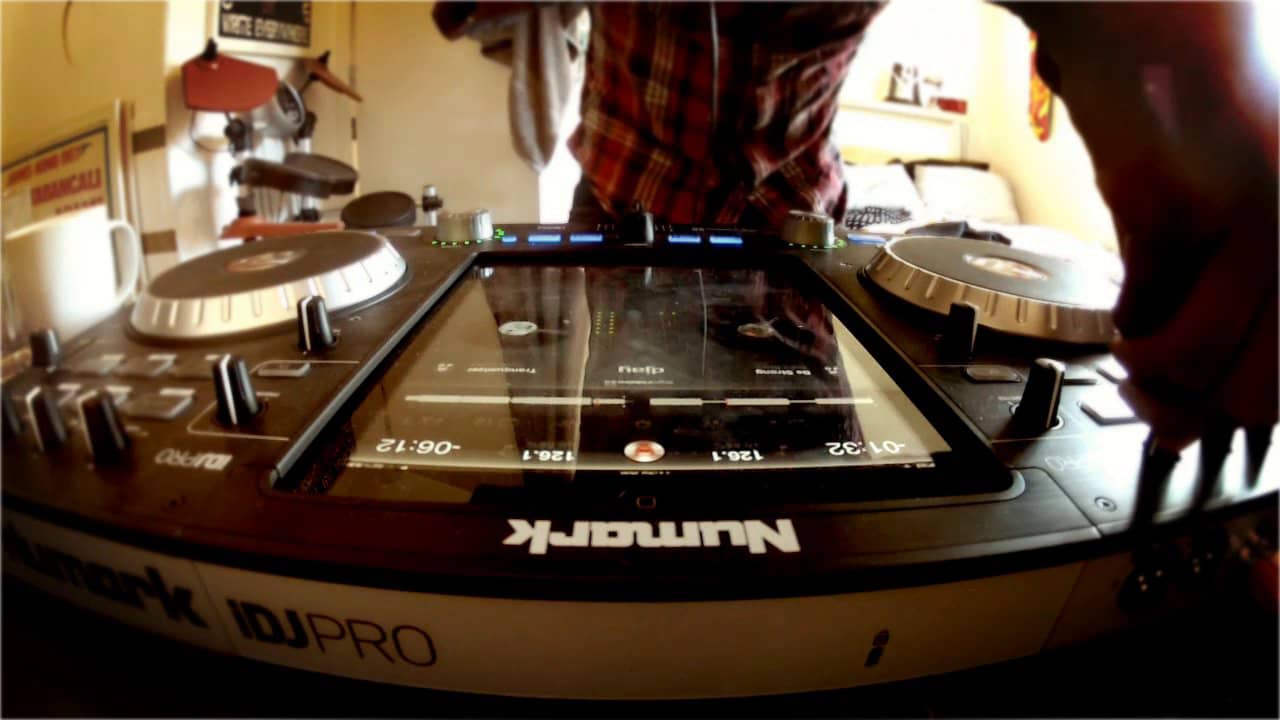 Awesome Demo - Numark iDJ pro on Vimeo
