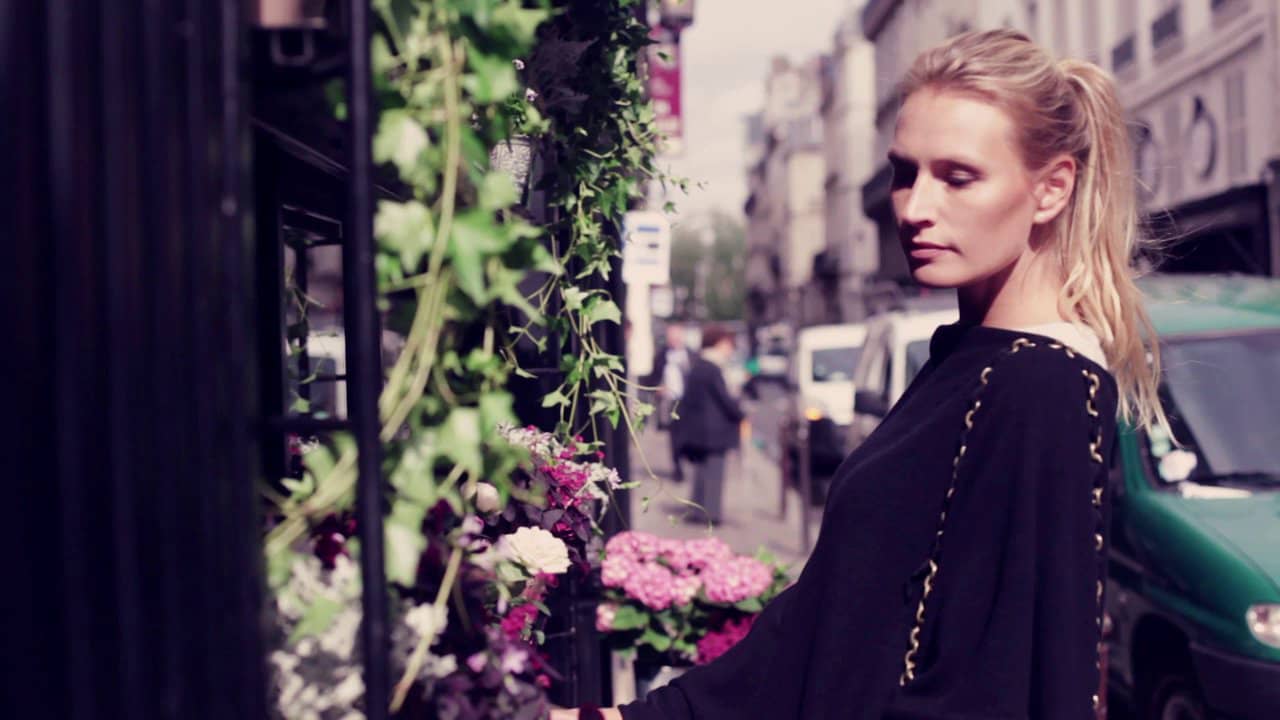 The Famous Poncho by Crimson Cashmere on Vimeo