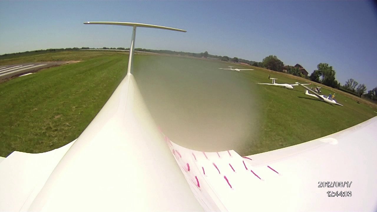 Flying LS6 glider with whool "tufts" on Vimeo