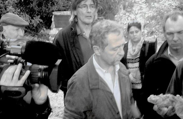 Stop Boues Rouges - port miou, calanques de cassis on Vimeo