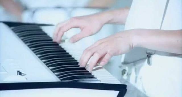 Robyn - Cobrastyle HD on Vimeo