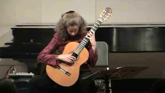 Elena Papandreou plays Roland DYENS Triaela (I Light Motif) on Vimeo