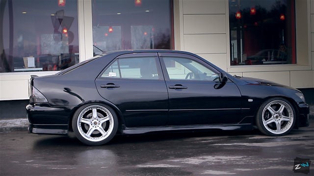 Lexus is 400 v8 on Vimeo