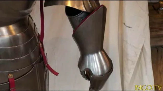 Forging 15c Italian Gauntlets on Vimeo