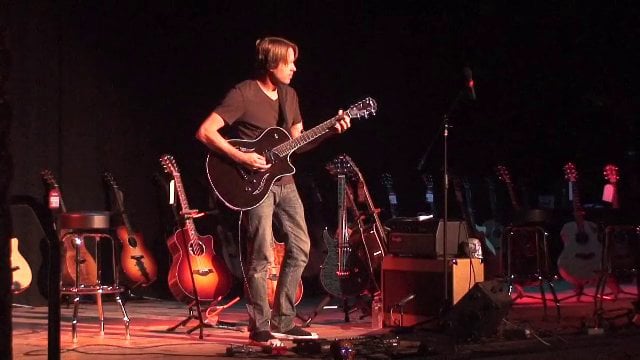 Marc Seal - 2012 Taylor Guitar Roadshow Highlights on Vimeo