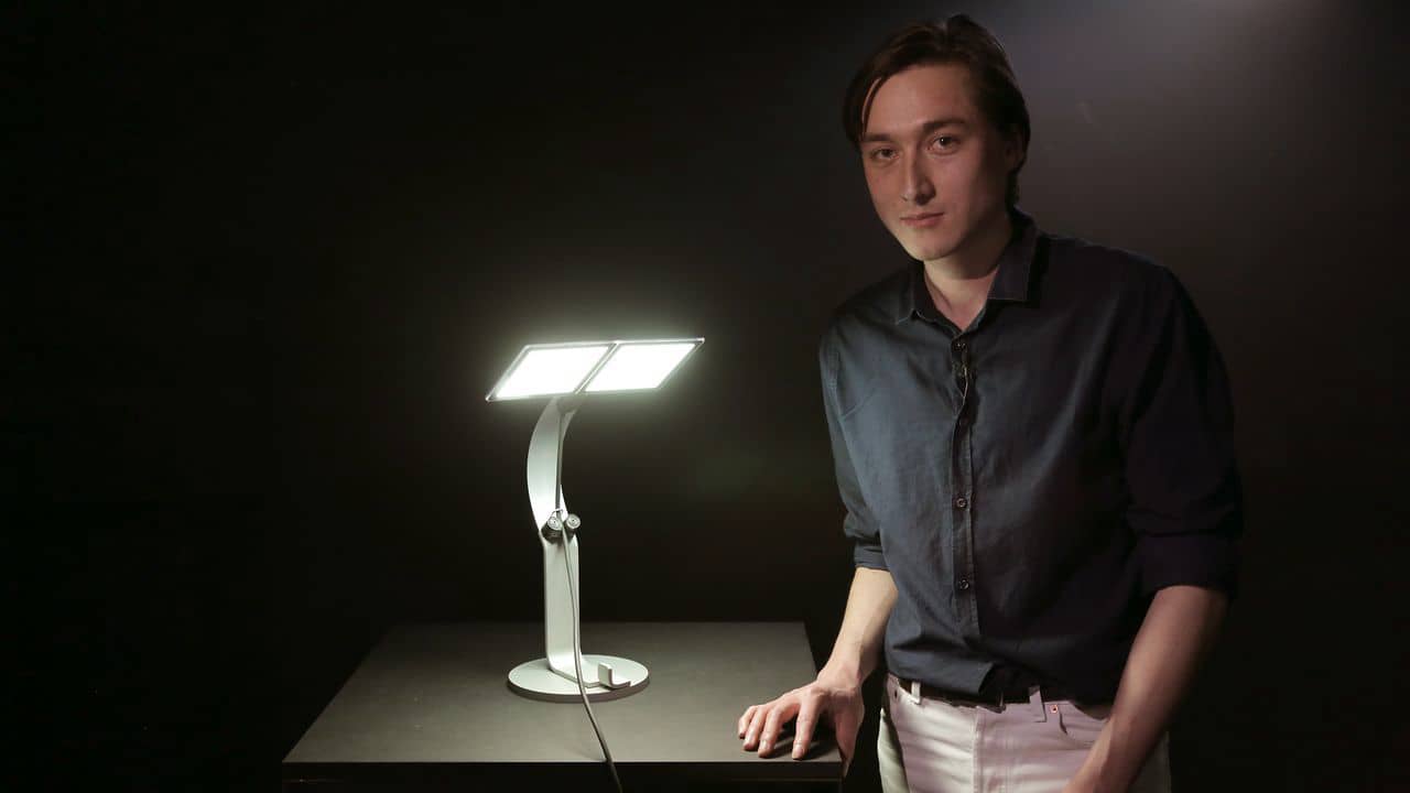 "It will be the first proper OLED desk lamp" - Daniel Lorch on Vimeo