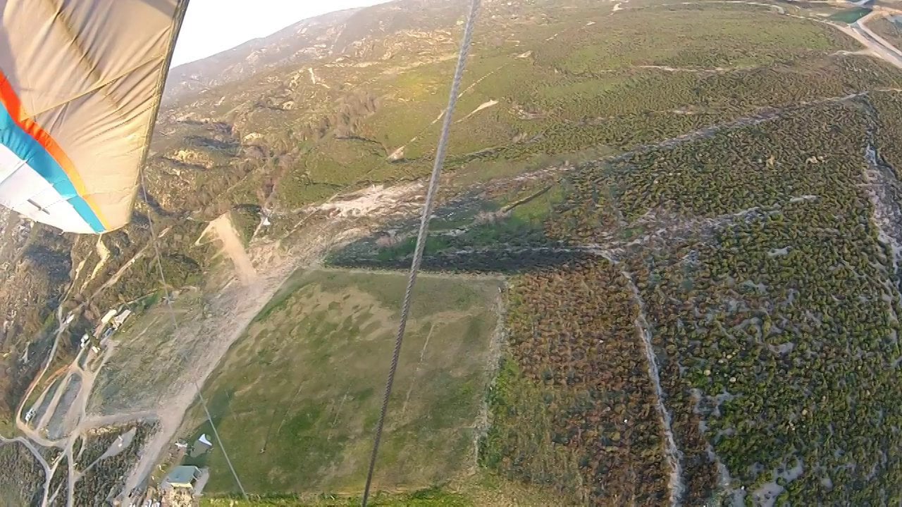 Hang Glider Landing Pattern on Vimeo