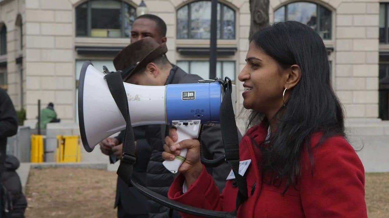 Saru Jayaraman on Working Conditions in the Restaurant Industry on Vimeo