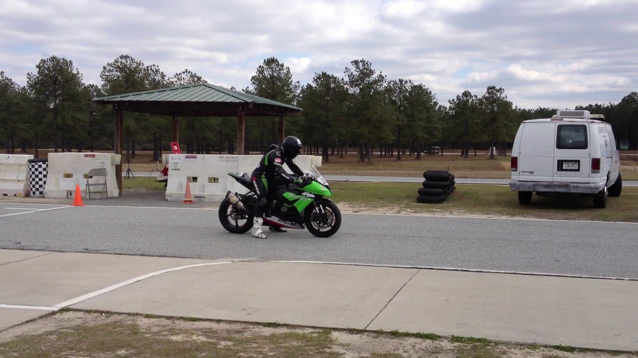 3 2 1 launch control on kawasaki zx10r 2013 on Vimeo