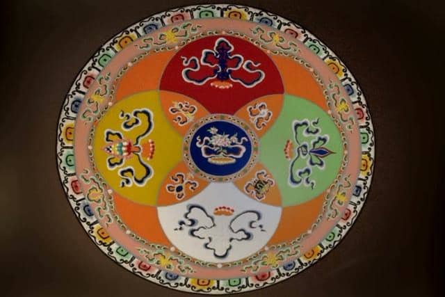 5 Dhyani Buddhas on Vimeo