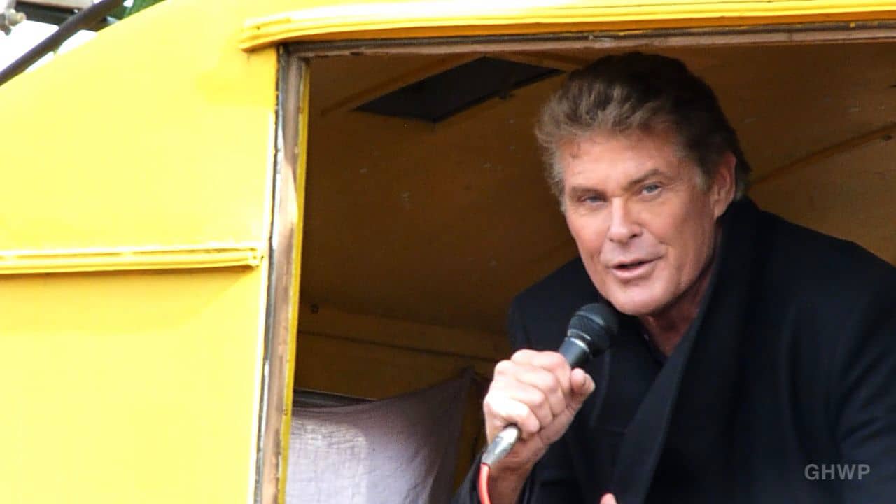 David Hasselhoff sings "Looking For Freedom" at Berlin Wall to save ...