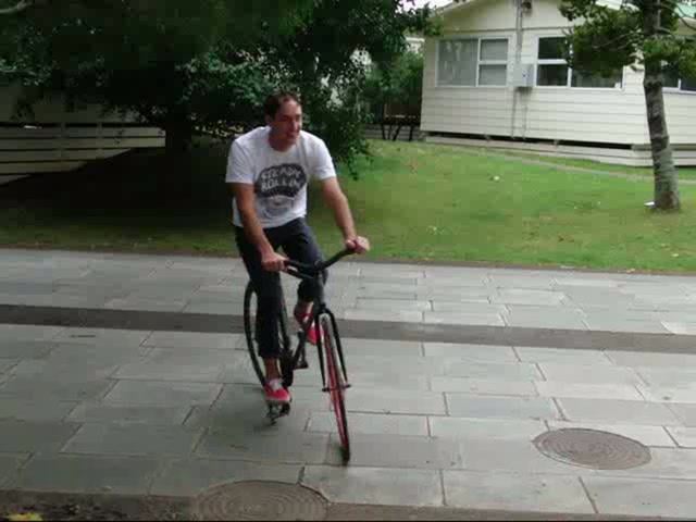 Mike and Muz at Med School Banks on Vimeo