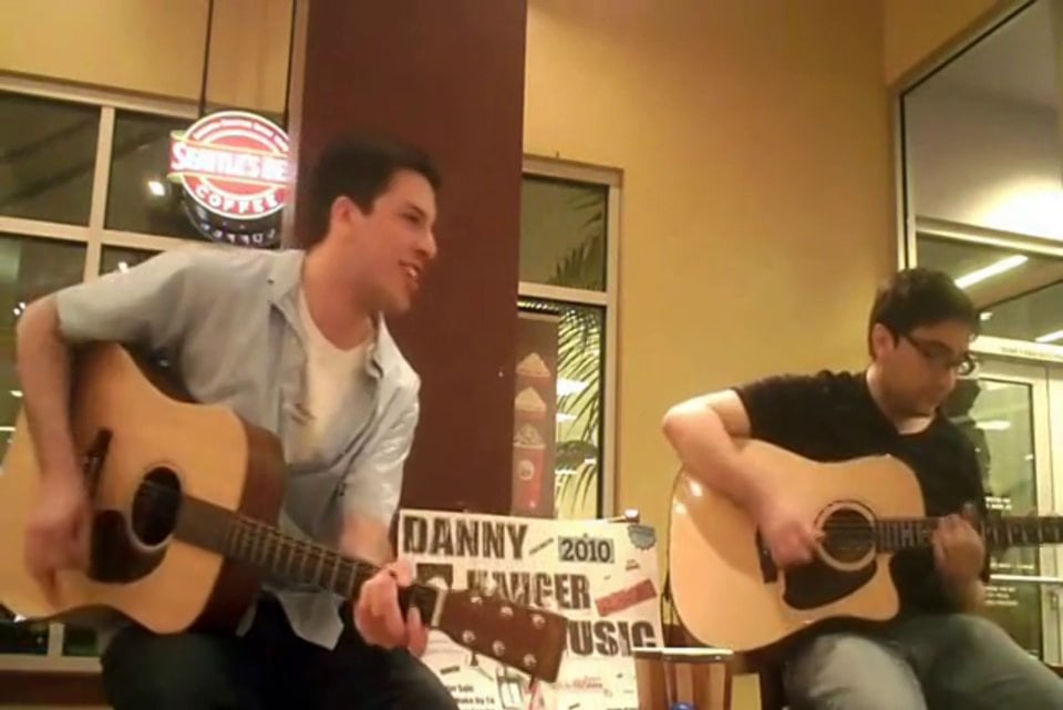 Danny Hauger - Losing Sleep (live) featuring Daniel Angarita on Vimeo