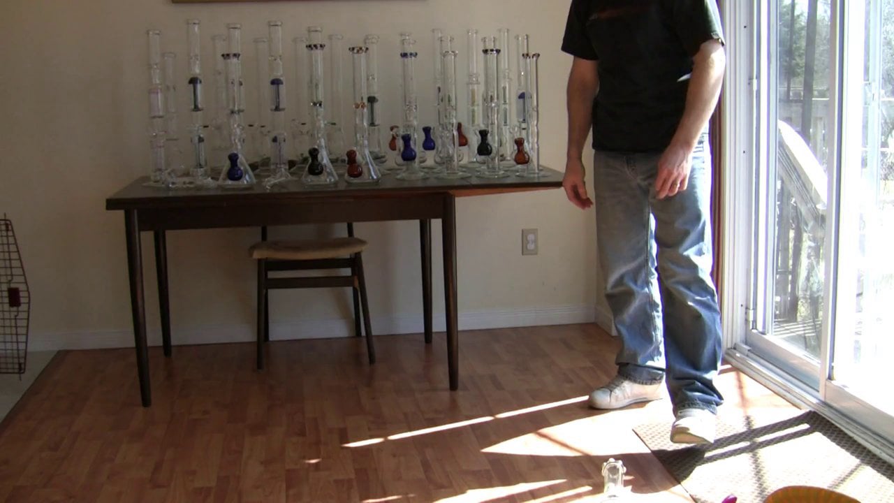 HossGlass 7mm Bouncing Beaker (Y042) on Vimeo
