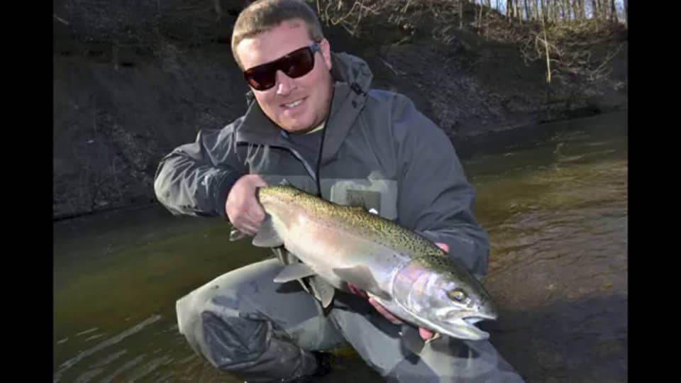 Fly Fishing For Winter Steelhead and Browns on Vimeo