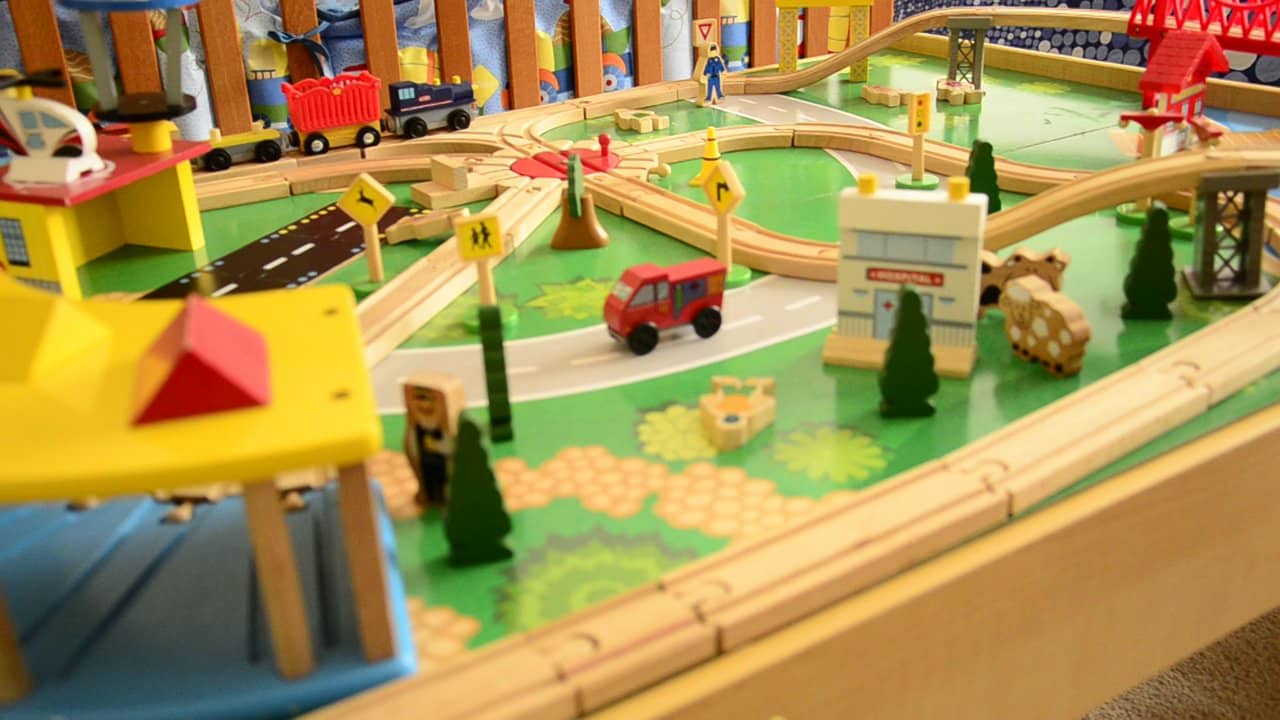 Thomas the Tank Engine Train Table on Vimeo