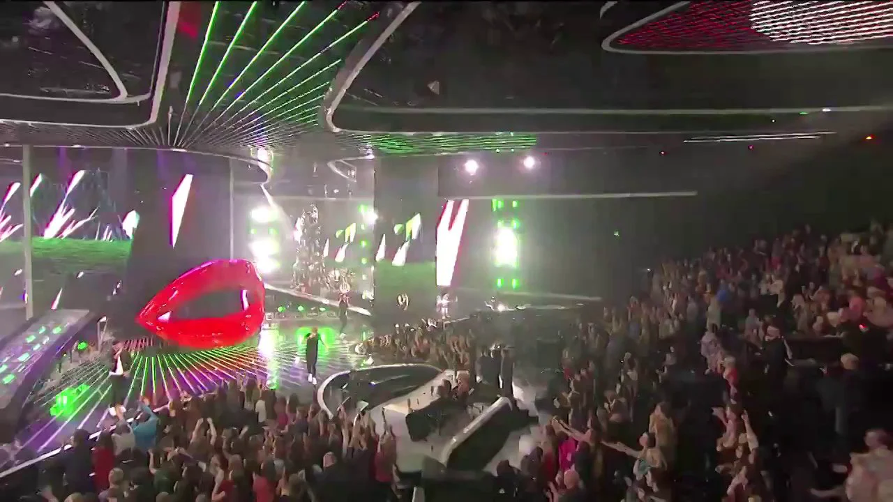 Broadcast Performances - One Direction 'Kiss You' X Factor on Vimeo