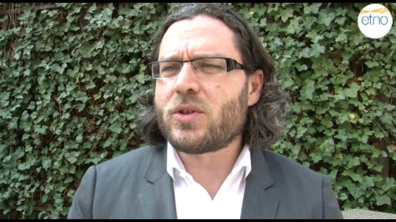 Interview Daniel Pataki, Director, ETNO on Vimeo