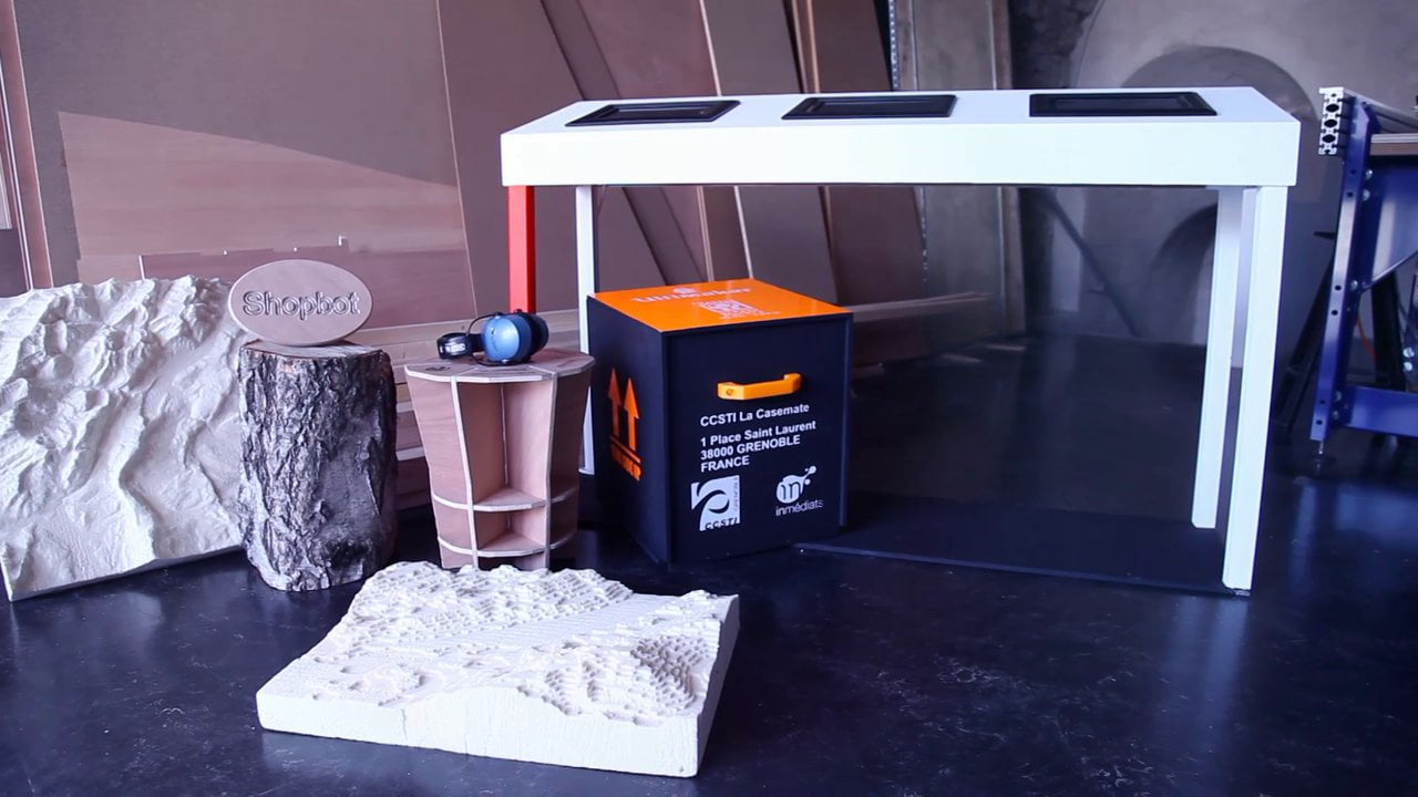 ShopBot in the Fablab Grenoble on Vimeo