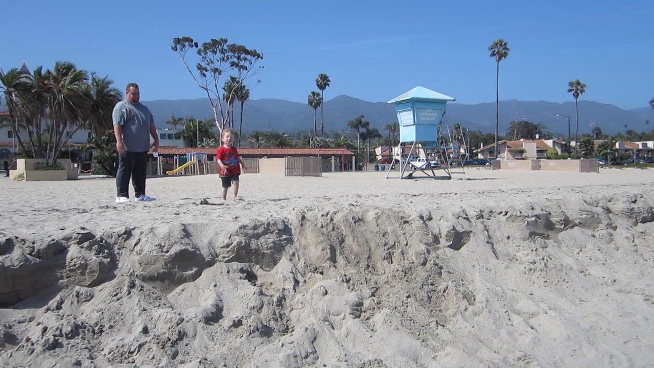 Fun at the beach 05-25-13 - 2 on Vimeo