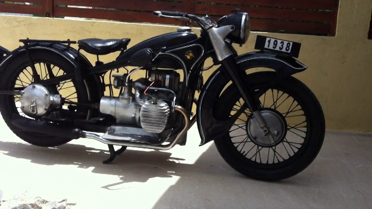 BMW-R12 WW2-1938 on Vimeo