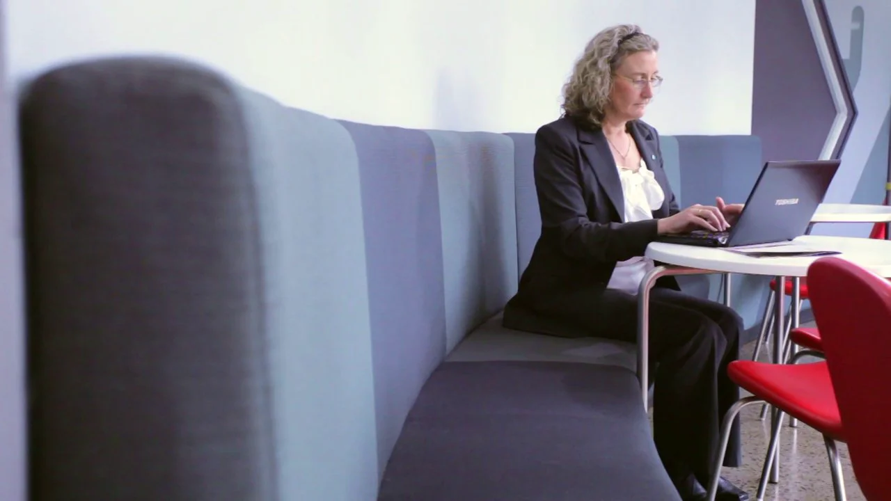 Broadband Champions - DBCDE - NBN - Dr Helen Thompson on Vimeo