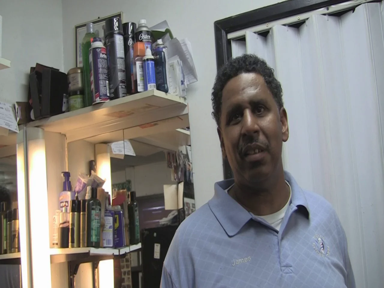 Holt's Barber Shop on Vimeo