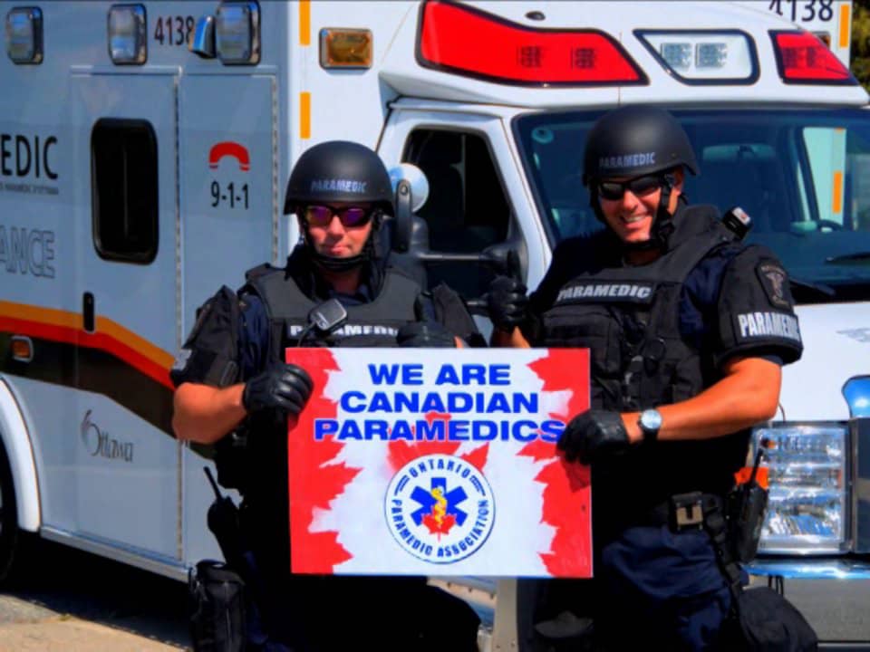 Ottawa Paramedic Scenes of Incidents, Chaos, Life, Death, Trauma and ...