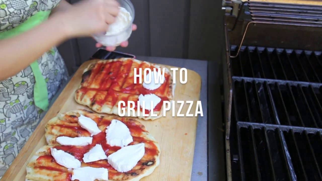 How to Make Pizza on the Grill | @cooksmarts on Vimeo