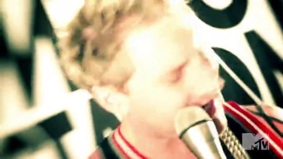 Shake It - Performance (Music Video) on Vimeo