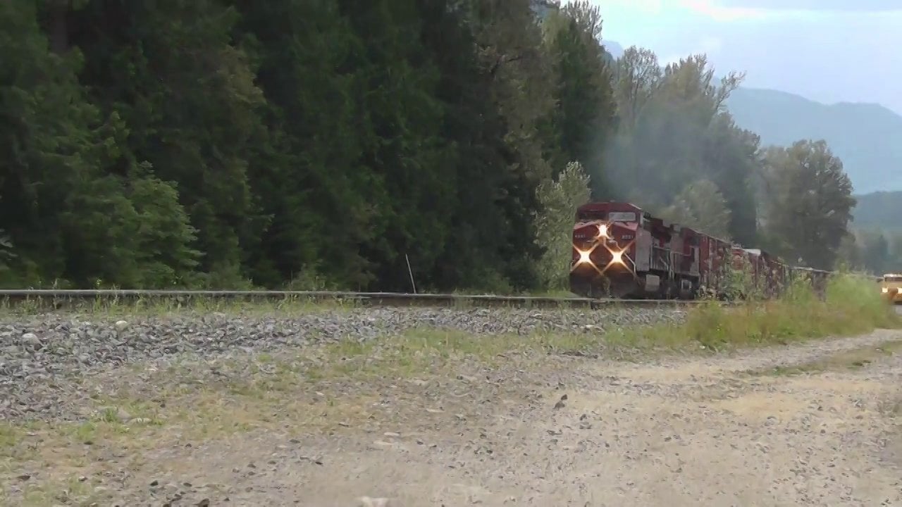 CP Rail -- CP 8501 East between Sicamous and Glacier, BC on Vimeo