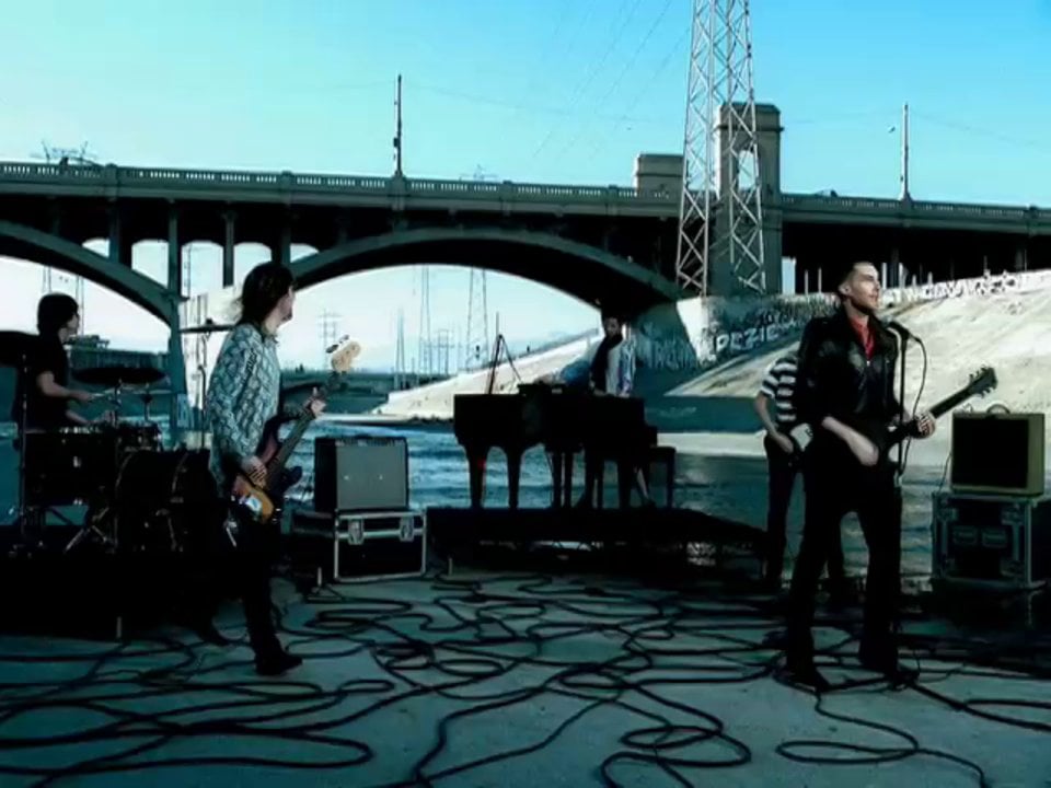 Maroon 5 Wake Up Call DirCut DVPAL-H.264 LAN on Vimeo