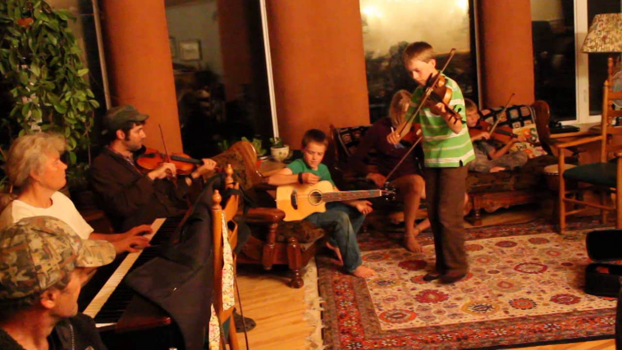 Fiddle jam session on Vimeo