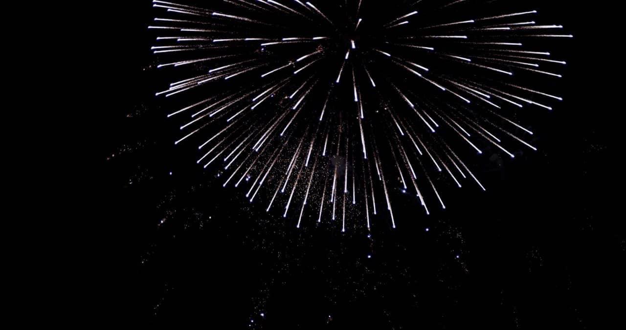 Fireworks 23 - 131s - 4k res - 120fps - FREE STOCK FOOTAGE on Vimeo