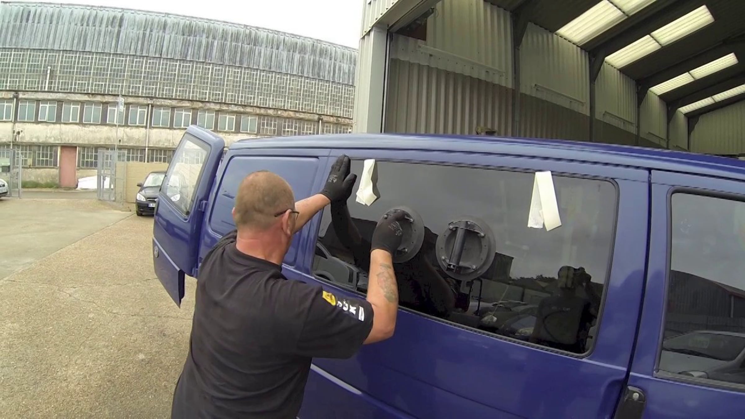 myT4van - How to fit a side window in your Volkswagen T4 van