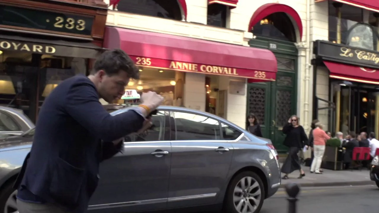 Yvan Rodic: Capturing Moments in Paris