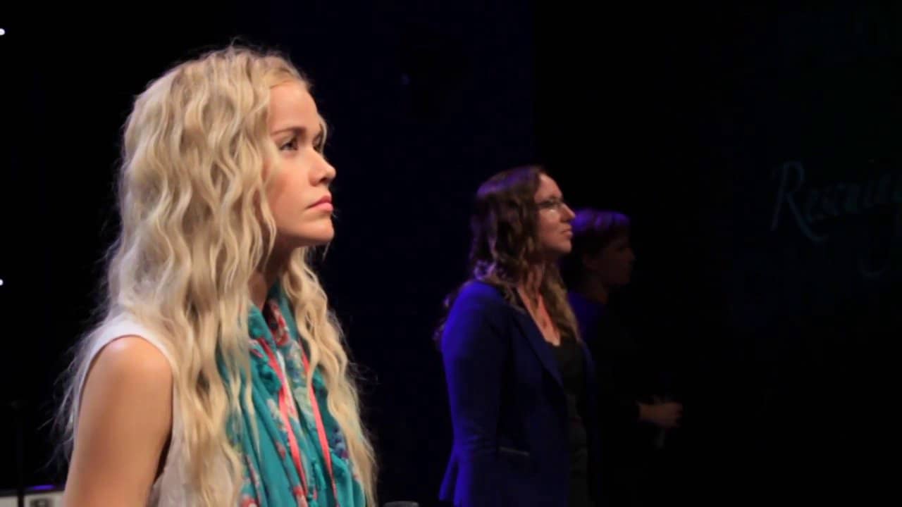 elise baker perfoming OCEANS ("Where feet may fail") by Hillsong. on Vimeo