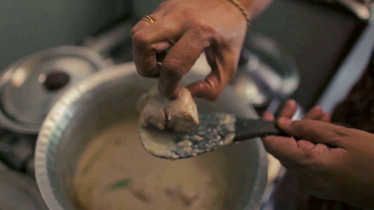 Cobra Beer Presents - Mumbai Street Food - Chicken Kaari on Vimeo