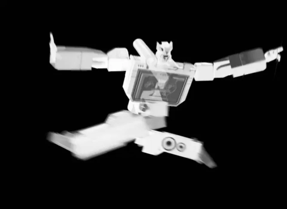 BREAKDANCING TRANSFORMERS on Vimeo