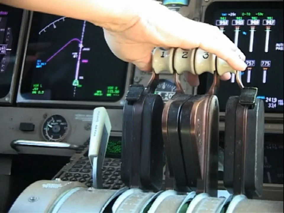 Watch LH572 - Die Langstreckenflug-Reportage Teil 2 Online | Vimeo On ...