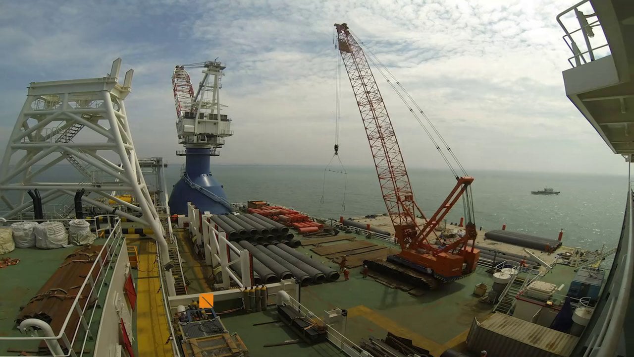 Shallow water pipe lay barge Stingray - How does it work on Vimeo