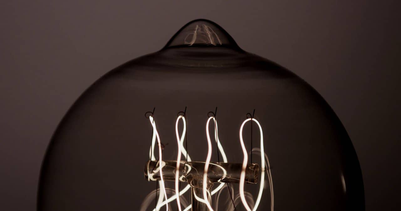 Light Bulb 48 - 4k res - FREE STOCK FOOTAGE on Vimeo