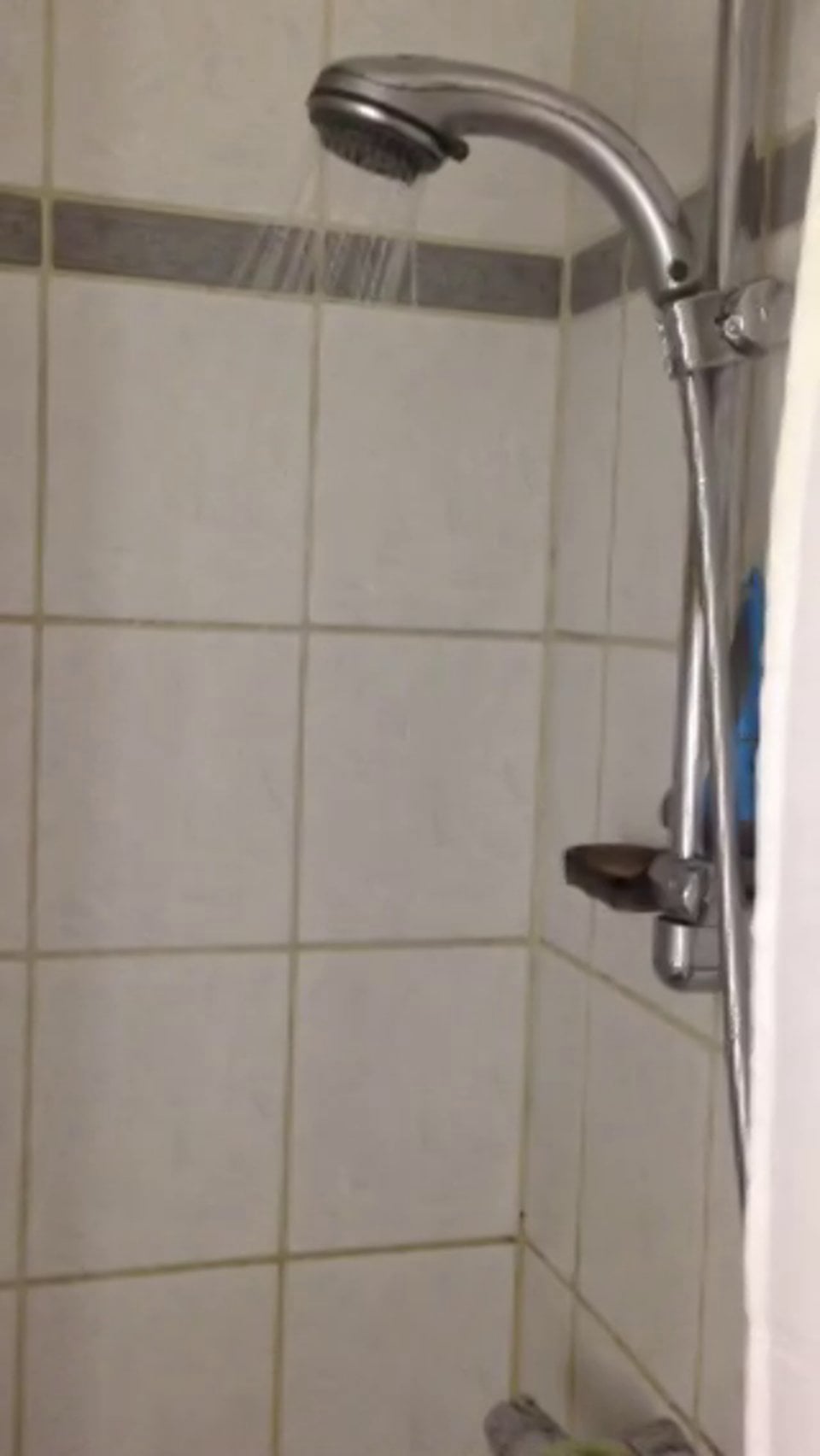 DEO Video - Water waste in shower on Vimeo