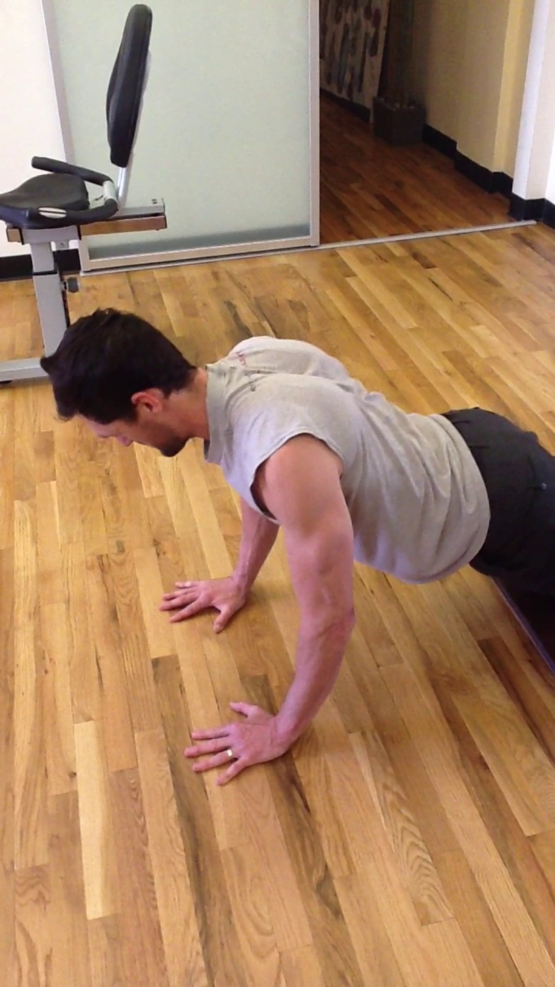 Closed-Chain Scapular Motion on Vimeo